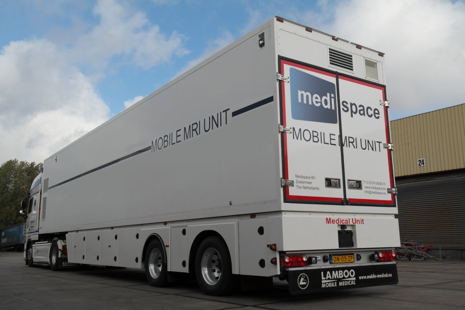 GE Healthcare MR 360 Advance 1.5T - MR 440 MRI-trailer